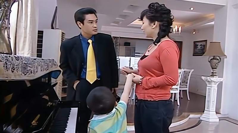 继母后妈:恶毒后妈欺负继子!怎料丈夫就在身后,还挺能装!影视伦理片好看视频