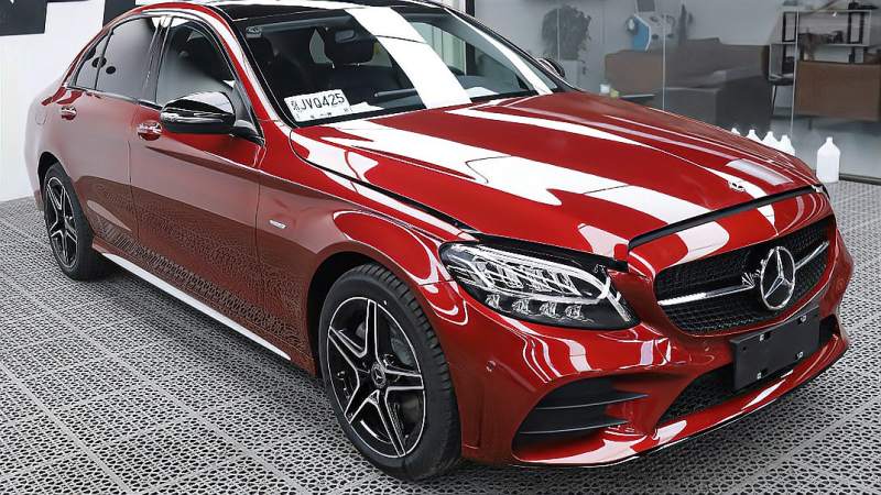 红色的奔驰C260需要全方面呵护外表,汽车,汽车改装,好看视频