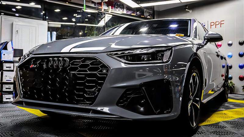 奥迪A4变身RS4,奥迪A4L究极体变身形态！,汽车,车评,好看视频