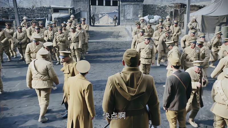 伪军列队欢迎皇军，可不料皇军随后的一波操作，让伪军当场愣住了,影视,战争片,好看视频