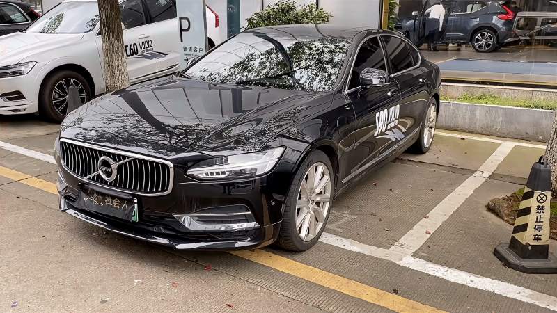 19年上牌的沃尔沃S90混动，目前4S店要的这个价位你觉得怎么样？,汽车,车评,好看视频