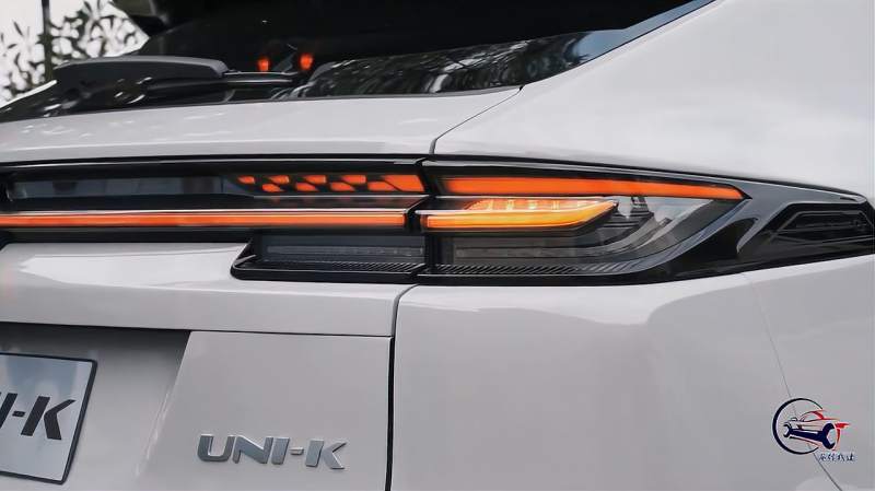 长安UNI-K实车亮相，轴距2890mm，匹配蓝鲸2.0T+爱信8AT,汽车,车评,好看视频