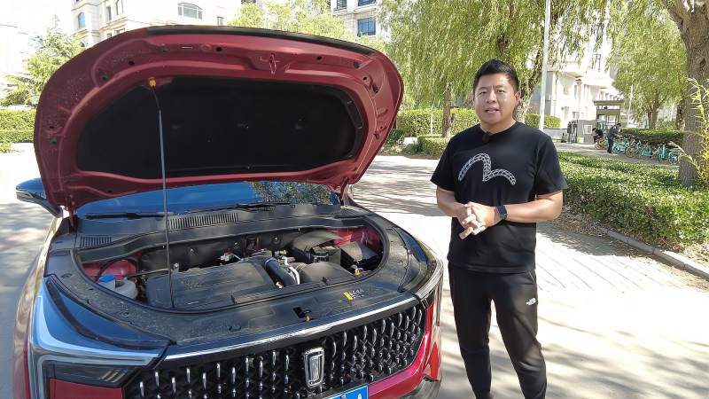 搭1.5T动力！奔腾T55家用开着很不错,汽车,车评,好看视频