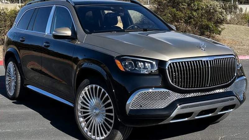 奔驰迈巴赫GLS 600海外实拍 搭载4.0T发动机,汽车,车评,好看视频