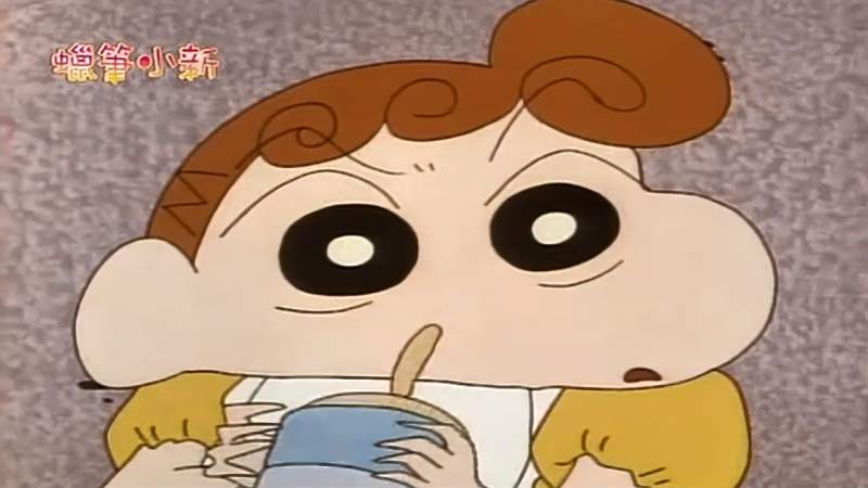 蜡笔小新:小葵哭了给她喝奶,小新去喝水看到玩具玩起来忘了小葵 动漫 日本动漫 好看视频