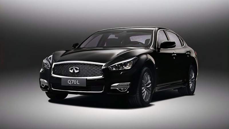 跟奥迪A6L同级别，英菲尼迪Q70值得买么,汽车,车评,好看视频