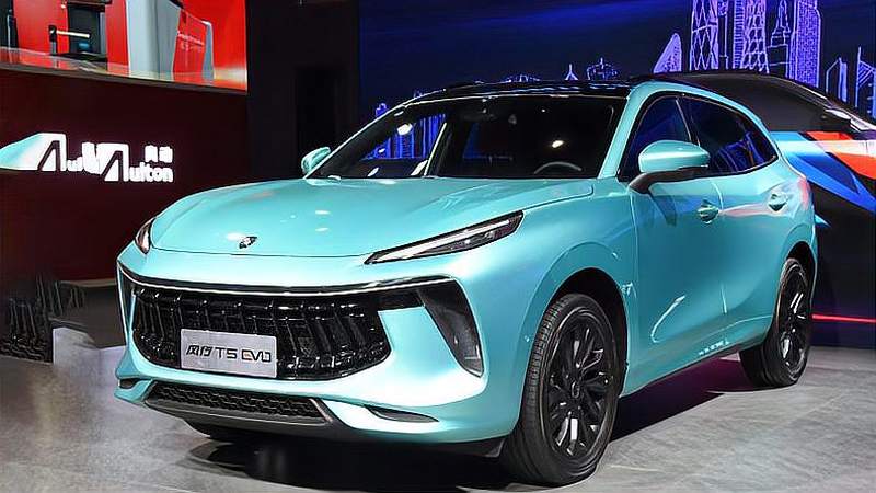 花10万多买30万的品质，197马力配置越级，这款SUV火了,汽车,车评,好看视频