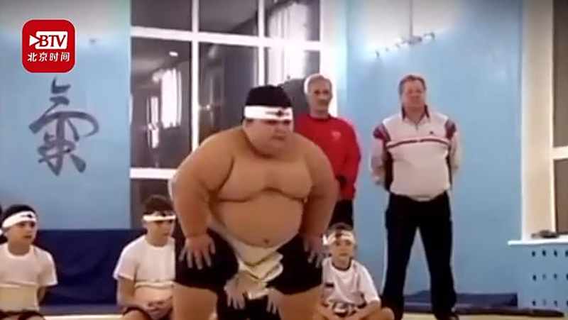 俄罗斯21岁相扑手去世 曾被称作世界上最强壮的小孩体育体育综合好看视频