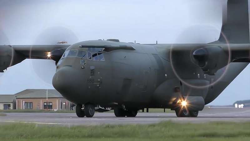 C-130大力神运输机，各种任务改型近40种,军事,武器装备,好看视频